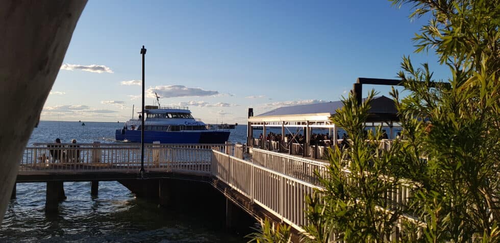 Stradbroke Shuttle Bus - StradEasy